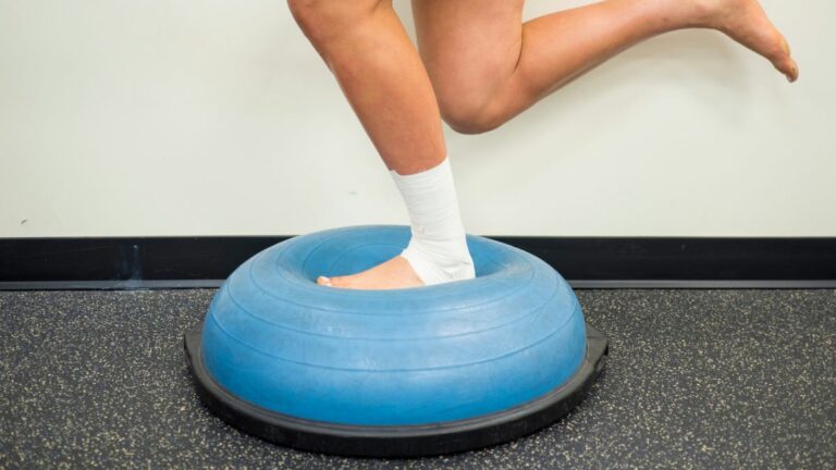 How To Perform Balance Assessment With Force Plates In Health And ...