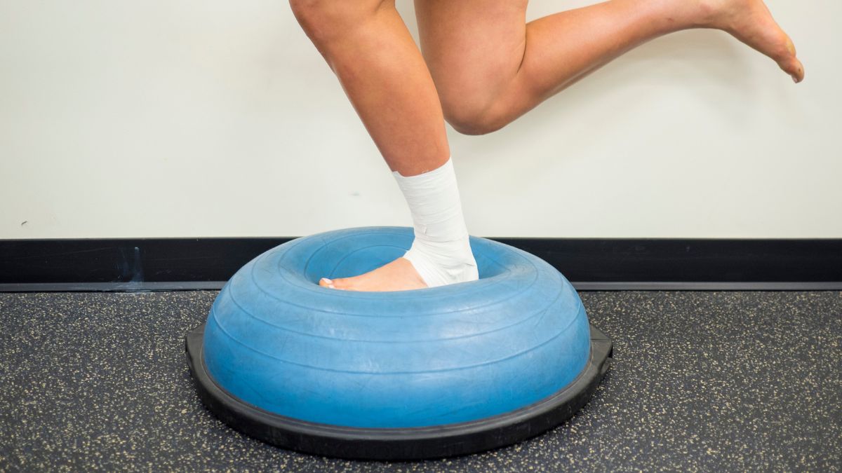 How To Perform Balance Assessment With Force Plates In Health And ...